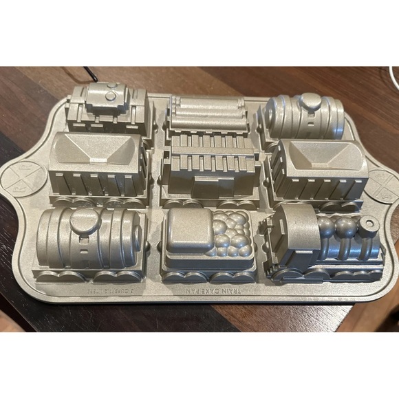 Kitchen | Nordic Ware Train Cake Pan 5 Cups 12 Liters 6 Railroad Train ...
